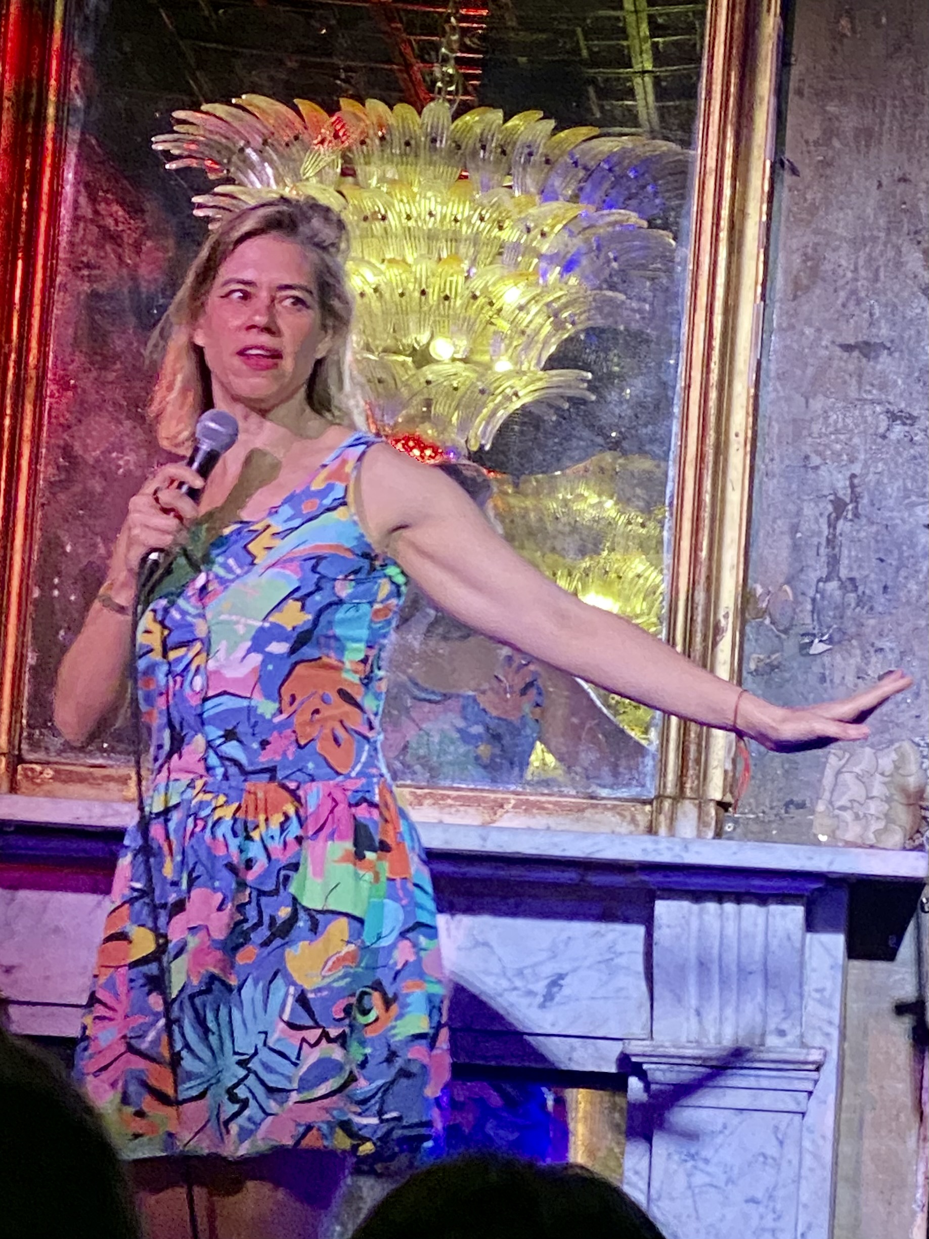 Lou Sanders – THE COMEDY NERD