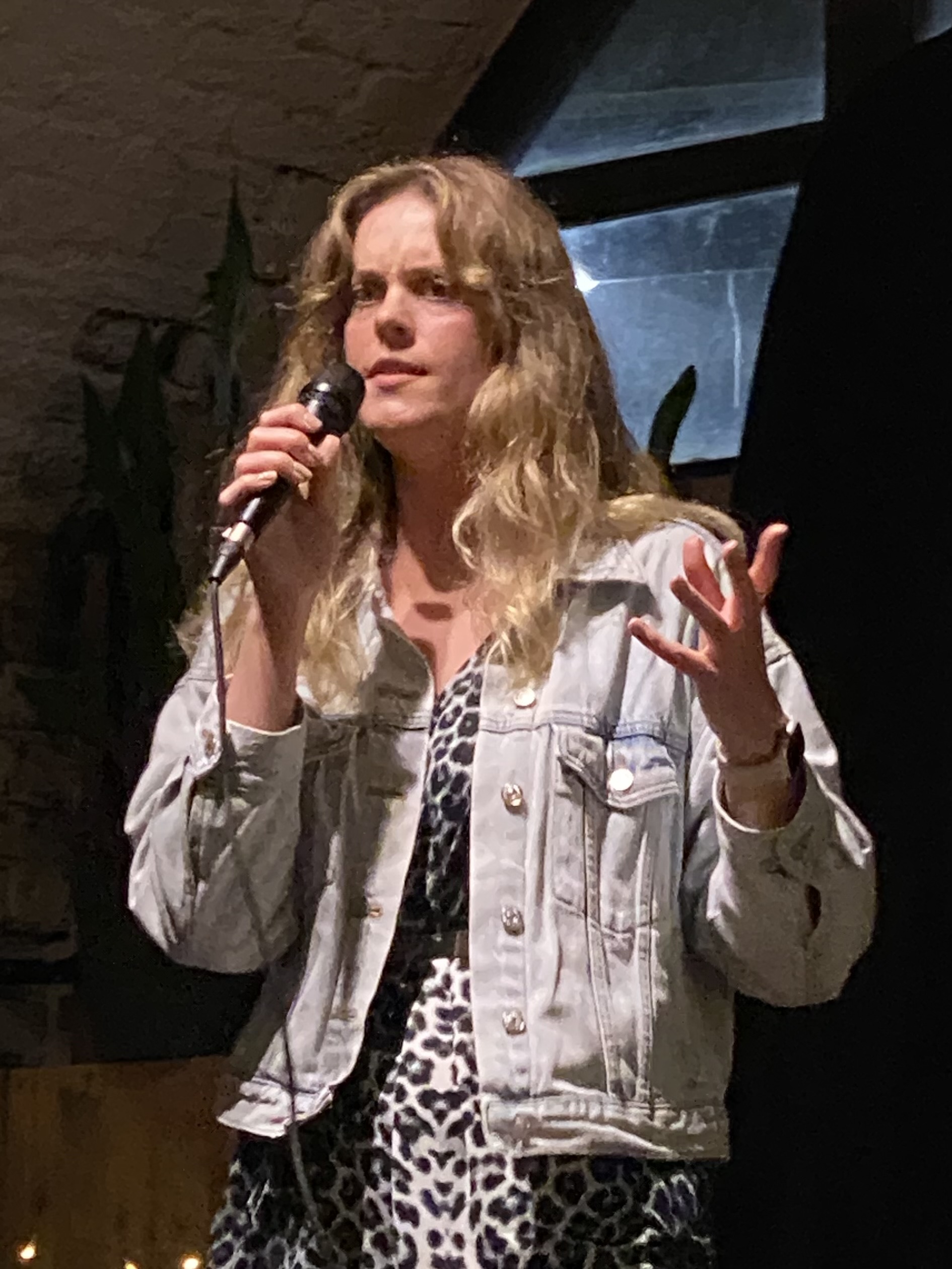 Beth Franklin – THE COMEDY NERD