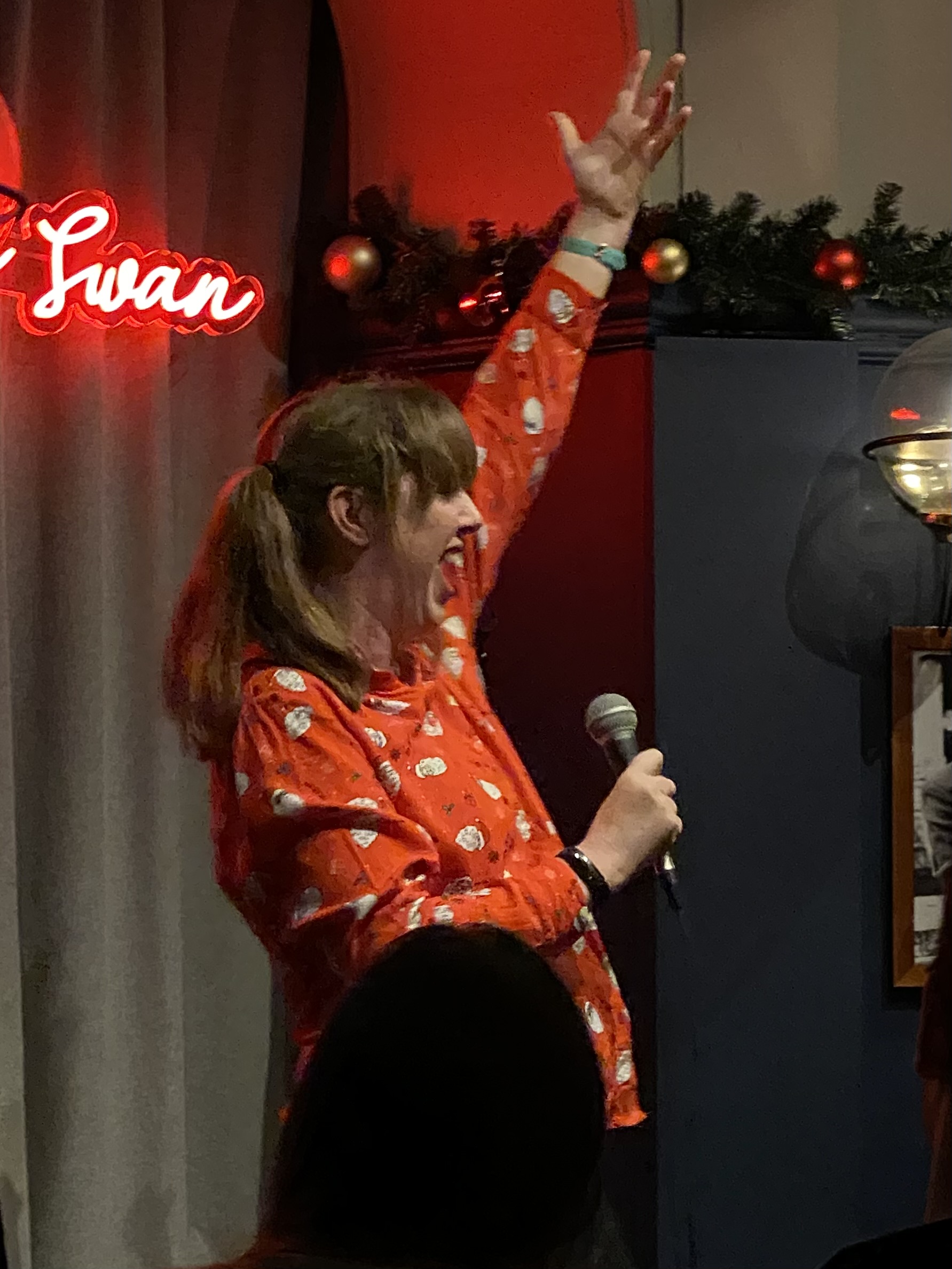 Siobhan Dodd – THE COMEDY NERD