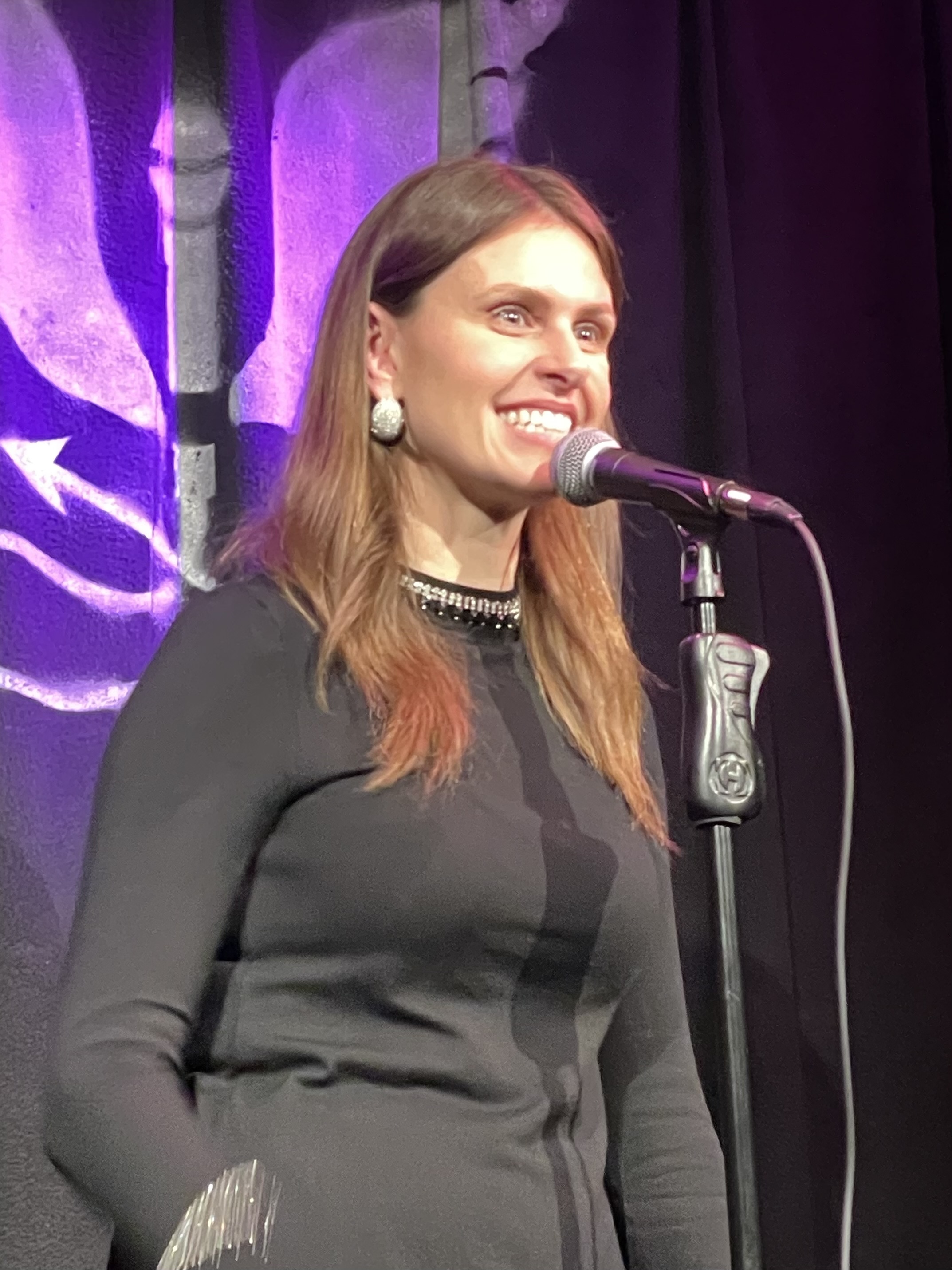 Ellie Taylor – THE COMEDY NERD