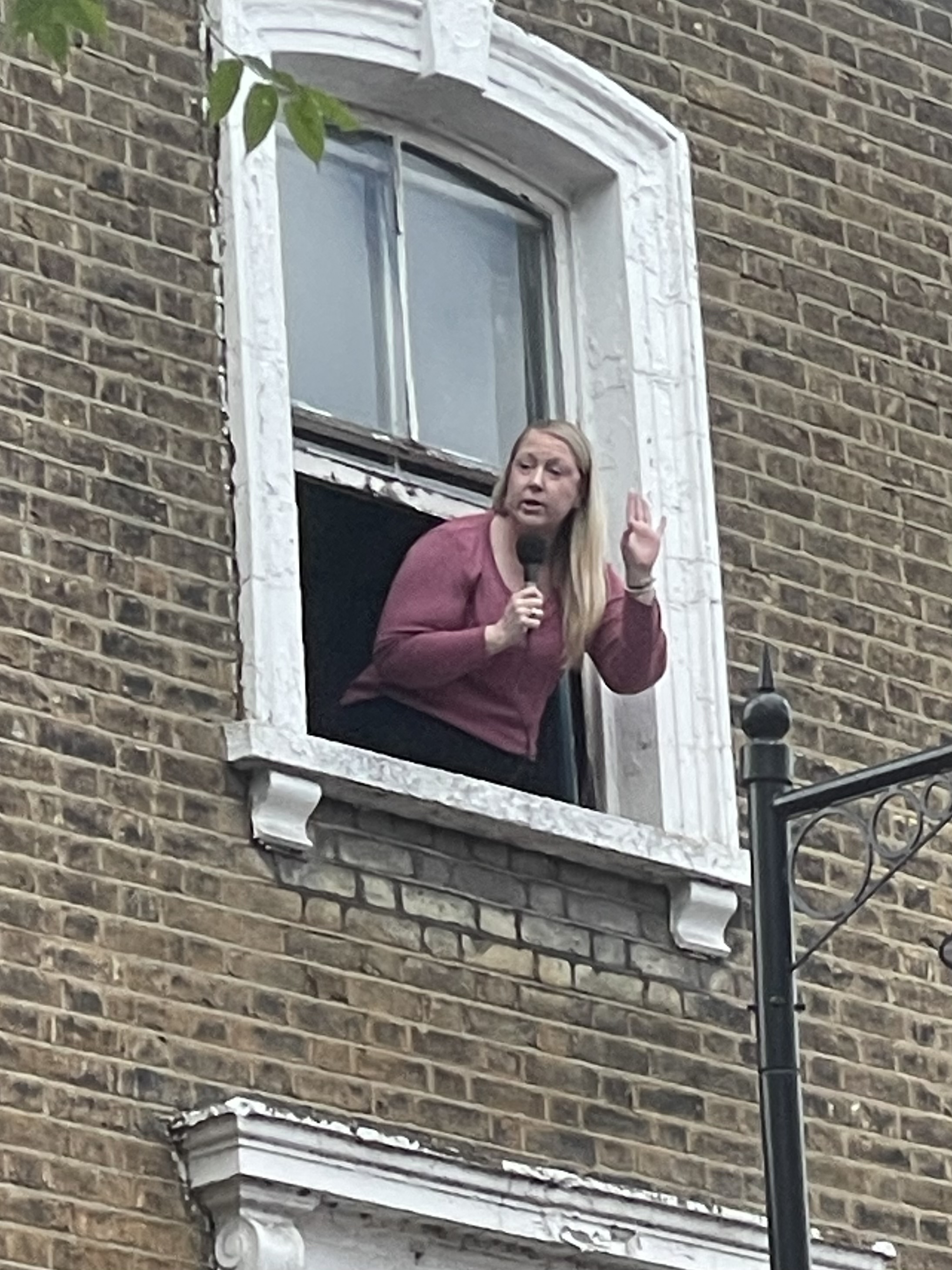 Kate Barron – THE COMEDY NERD