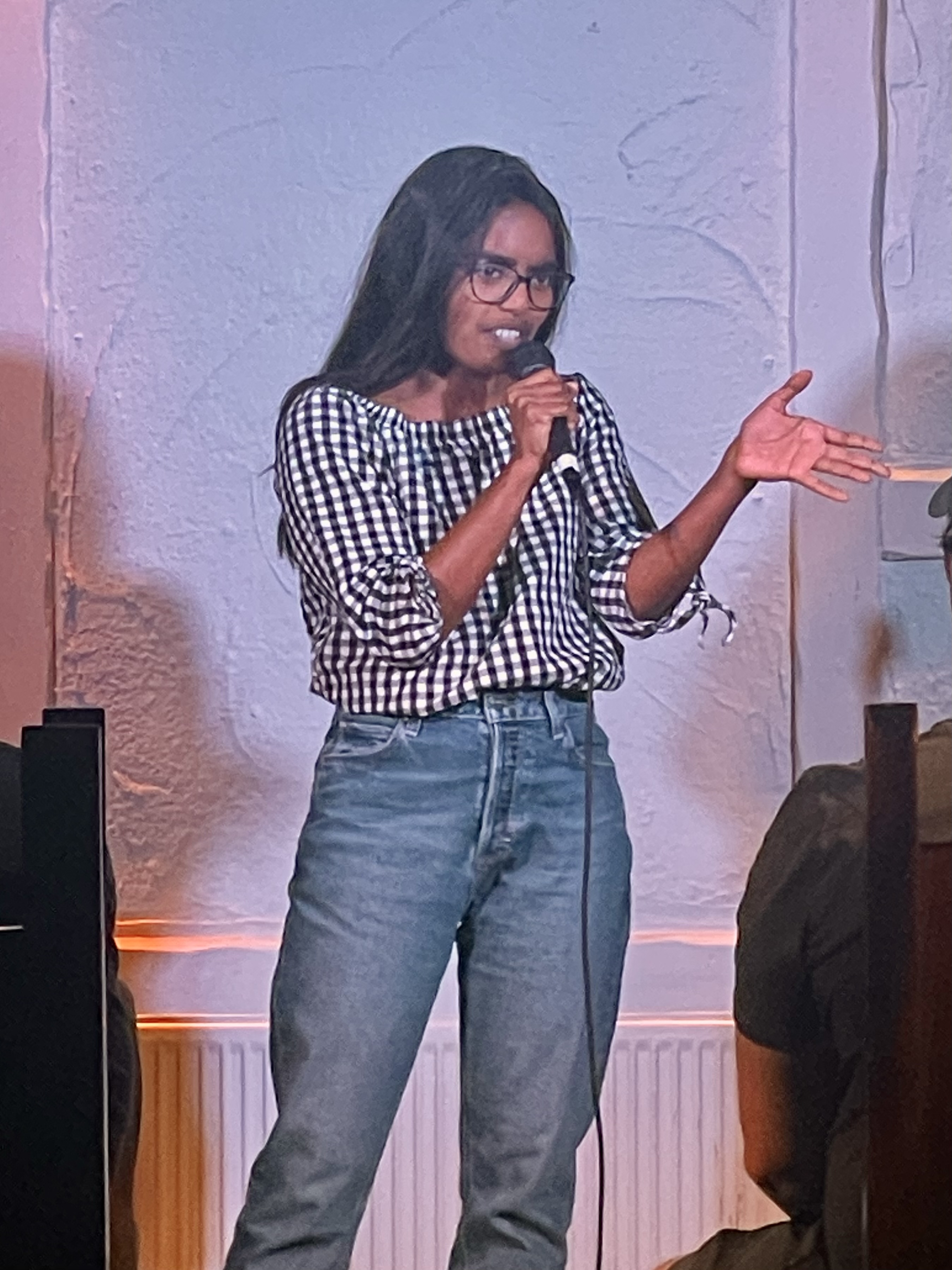 Vee Shally – THE COMEDY NERD